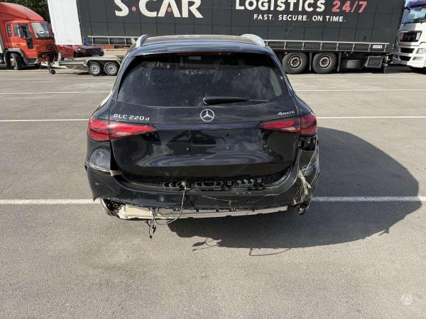 Melns Mercedes-Benz GLC 220 2024 Kauņa, ar dzinēja tilpumu 1.99 L un nobraukumu 0 tūkst. km par 10890 €, foto 5 vietnē AUTOMOTO.COM.LV