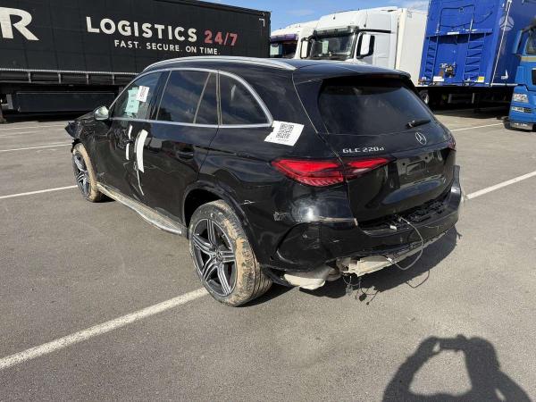 Melns Mercedes-Benz GLC 220 2024 Kauņa, ar dzinēja tilpumu 1.99 L un nobraukumu 0 tūkst. km par 10890 €, foto 6 vietnē AUTOMOTO.COM.LV
