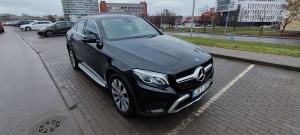 Melns Mercedes-Benz GLC 220 2017 Viļņa, ar dzinēja tilpumu 2.10 L un nobraukumu 137 tūkst. km par 26300 €, foto 3 vietnē AUTOMOTO.COM.LV
