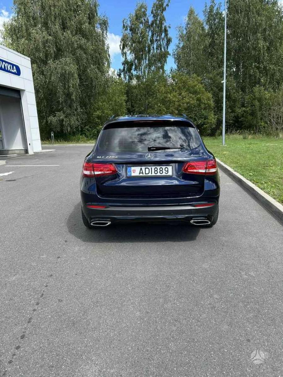 Blue Mercedes-Benz GLC 220 2017 in Vilnius, with an engine capacity of 2.14 L and mileage of 233 thousand km for 16500 €, photo 6 on AUTOMOTO.COM.LV