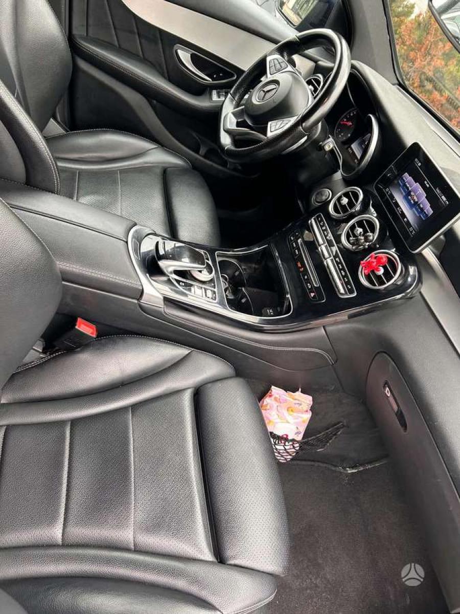 Blue Mercedes-Benz GLC 220 2017 in Vilnius, with an engine capacity of 2.14 L and mileage of 233 thousand km for 16500 €, photo 12 on AUTOMOTO.COM.LV