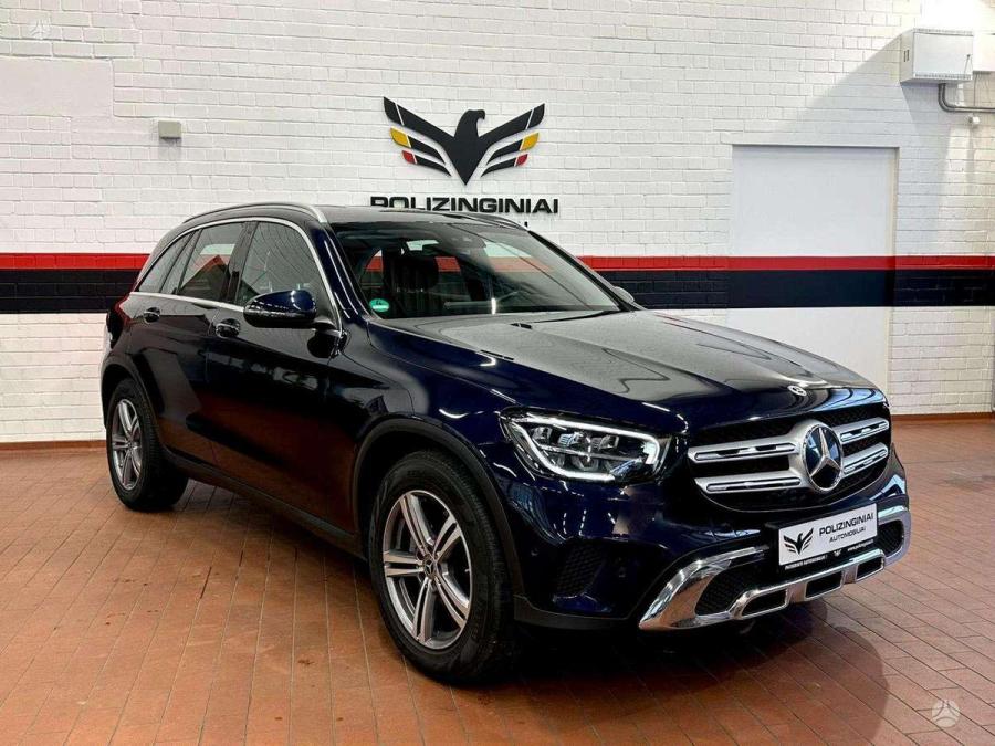 Zils Mercedes-Benz GLC 220 2022 Viļņa, ar dzinēja tilpumu 1.95 L un nobraukumu 66 tūkst. km par 34950 €, foto 3 vietnē AUTOMOTO.COM.LV