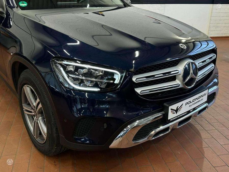 Zils Mercedes-Benz GLC 220 2022 Viļņa, ar dzinēja tilpumu 1.95 L un nobraukumu 66 tūkst. km par 34950 €, foto 4 vietnē AUTOMOTO.COM.LV