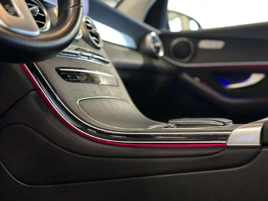 Zils Mercedes-Benz GLC 220 2022 Viļņa, ar dzinēja tilpumu 1.95 L un nobraukumu 66 tūkst. km par 34950 €, foto 14 vietnē AUTOMOTO.COM.LV