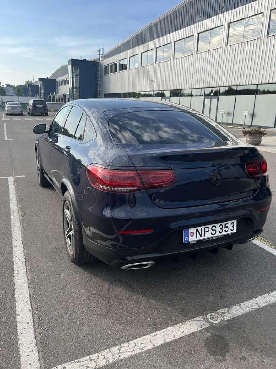 Blue Mercedes-Benz GLC 220 2020 in Vilnius, with an engine capacity of 1.95 L and mileage of 43 thousand km for 31500 €, photo 1 on AUTOMOTO.COM.LV