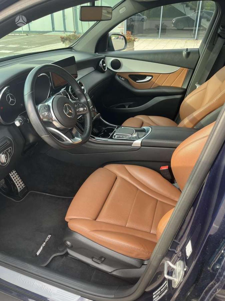 Blue Mercedes-Benz GLC 220 2020 in Vilnius, with an engine capacity of 1.95 L and mileage of 43 thousand km for 31500 €, photo 3 on AUTOMOTO.COM.LV