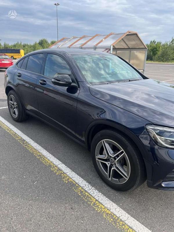 Zils Mercedes-Benz GLC 220 2020 Viļņa, ar dzinēja tilpumu 1.95 L un nobraukumu 43 tūkst. km par 31500 €, foto 4 vietnē AUTOMOTO.COM.LV