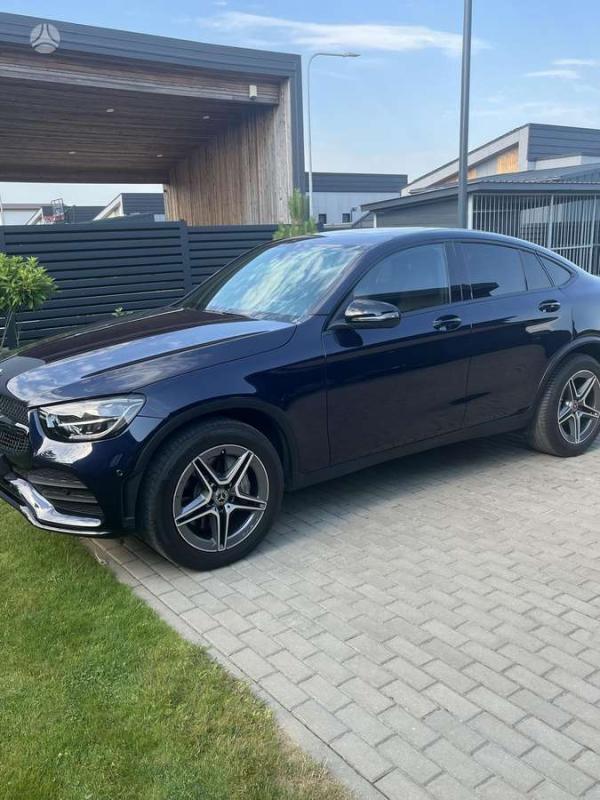 Zils Mercedes-Benz GLC 220 2020 Viļņa, ar dzinēja tilpumu 1.95 L un nobraukumu 43 tūkst. km par 31500 €, foto 8 vietnē AUTOMOTO.COM.LV
