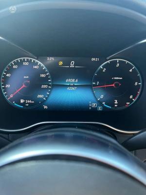 Blue Mercedes-Benz GLC 220 2020 in Vilnius, with an engine capacity of 1.95 L and mileage of 43 thousand km for 31500 €, photo 12 on AUTOMOTO.COM.LV