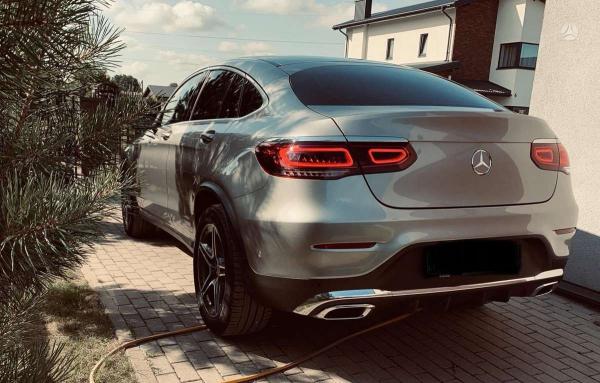 Brūns Mercedes-Benz GLC 220 2019 Kauņa, ar dzinēja tilpumu 1.95 L un nobraukumu 217 tūkst. km par 29500 €, foto 4 vietnē AUTOMOTO.COM.LV