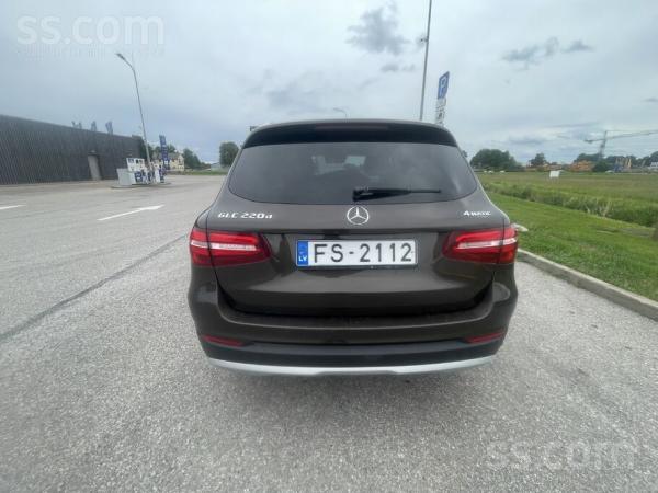 Brown Mercedes-Benz GLC 220 2016 in Riga, with an engine capacity of 2.20 L and mileage of 400 thousand km for 12950 €, photo 5 on AUTOMOTO.COM.LV