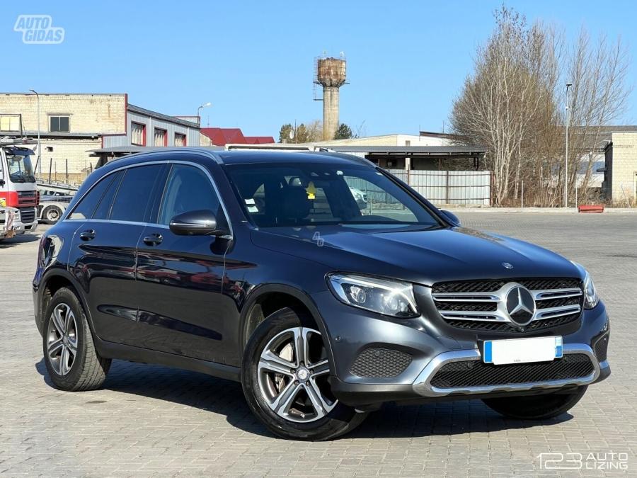 Mercedes-Benz GLC 220 2016 in Taurage, with an engine capacity of 2.20 L and mileage of 237 thousand km for 16900 €, photo 4 on AUTOMOTO.COM.LV