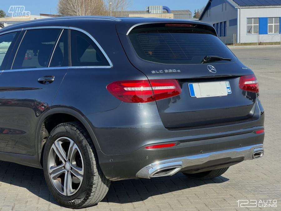 Mercedes-Benz GLC 220 2016 in Taurage, with an engine capacity of 2.20 L and mileage of 237 thousand km for 16900 €, photo 7 on AUTOMOTO.COM.LV