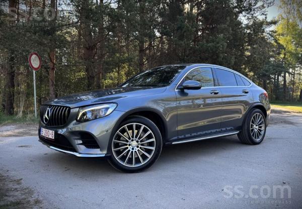 Grey Mercedes-Benz GLC 220 2016 in Jurmala, with an engine capacity of 2.20 L and mileage of 224 thousand km for 23500 €, photo 3 on AUTOMOTO.COM.LV