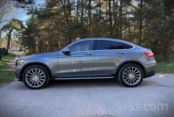 Grey Mercedes-Benz GLC 220 2016 in Jurmala, with an engine capacity of 2.20 L and mileage of 224 thousand km for 23500 €, photo 6 on AUTOMOTO.COM.LV