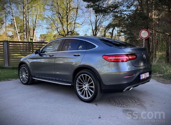 Grey Mercedes-Benz GLC 220 2016 in Jurmala, with an engine capacity of 2.20 L and mileage of 224 thousand km for 23500 €, photo 10 on AUTOMOTO.COM.LV