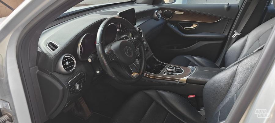Grey Mercedes-Benz GLC 220 2017 in Kaunas, with an engine capacity of 2.20 L and mileage of 98 thousand km for 26000 €, photo 6 on AUTOMOTO.COM.LV