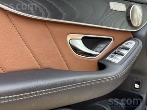 Pelēks Mercedes-Benz GLC 220 2021 Rīga, ar dzinēja tilpumu 2.00 L un nobraukumu 103 tūkst. km par 48500 €, foto 12 vietnē AUTOMOTO.COM.LV