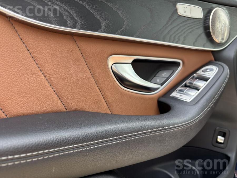Pelēks Mercedes-Benz GLC 220 2021 Rīga, ar dzinēja tilpumu 2.00 L un nobraukumu 103 tūkst. km par 48500 €, foto 12 vietnē AUTOMOTO.COM.LV