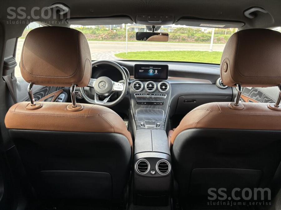 Pelēks Mercedes-Benz GLC 220 2021 Rīga, ar dzinēja tilpumu 2.00 L un nobraukumu 103 tūkst. km par 48500 €, foto 18 vietnē AUTOMOTO.COM.LV