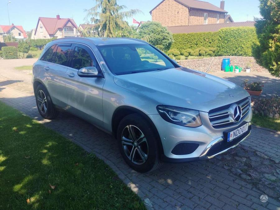 Pelēks Mercedes-Benz GLC 220 2015 Šilutė, ar dzinēja tilpumu 2.14 L un nobraukumu 243 tūkst. km par 16500 €, foto 1 vietnē AUTOMOTO.COM.LV
