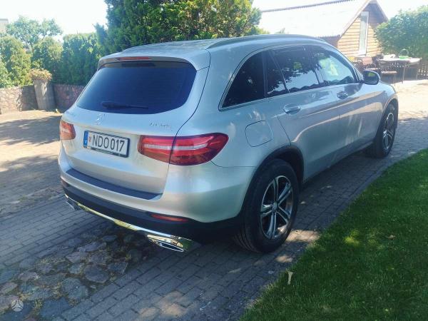 Pelēks Mercedes-Benz GLC 220 2015 Šilutė, ar dzinēja tilpumu 2.14 L un nobraukumu 243 tūkst. km par 16500 €, foto 3 vietnē AUTOMOTO.COM.LV