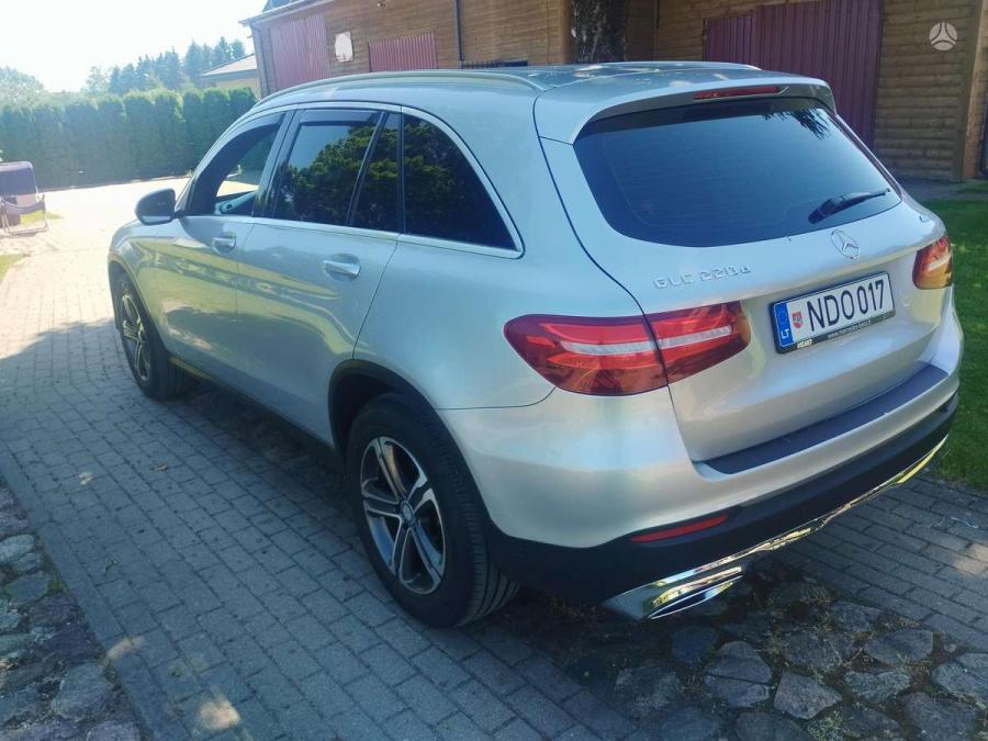 Pelēks Mercedes-Benz GLC 220 2015 Šilutė, ar dzinēja tilpumu 2.14 L un nobraukumu 243 tūkst. km par 16500 €, foto 5 vietnē AUTOMOTO.COM.LV