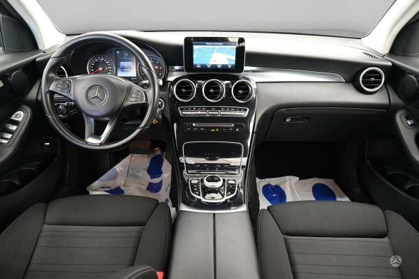Pelēks Mercedes-Benz GLC 220 2015 Kauņa, ar dzinēja tilpumu 2.20 L un nobraukumu 192 tūkst. km par 17990 €, foto 7 vietnē AUTOMOTO.COM.LV