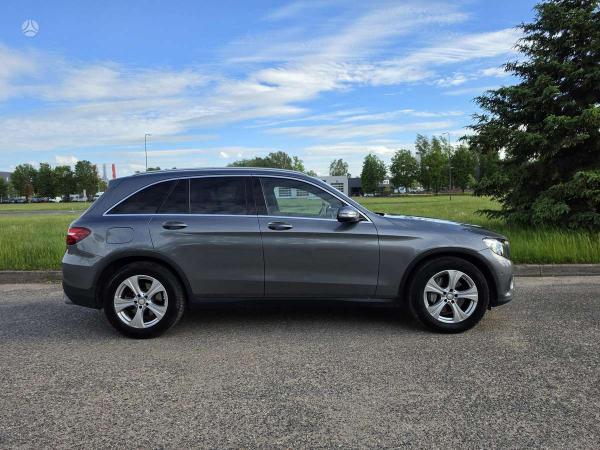Grey Mercedes-Benz GLC 220 2015 in Kaunas, with an engine capacity of 2.14 L and mileage of 238 thousand km for 15550 €, photo 5 on AUTOMOTO.COM.LV
