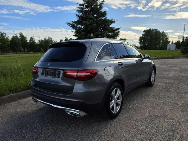 Grey Mercedes-Benz GLC 220 2015 in Kaunas, with an engine capacity of 2.14 L and mileage of 238 thousand km for 15550 €, photo 6 on AUTOMOTO.COM.LV