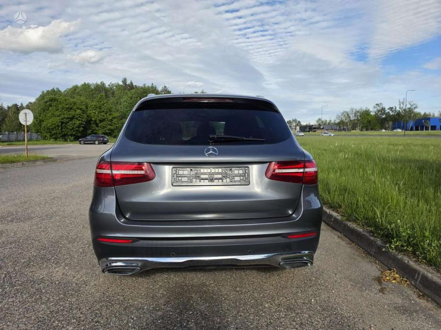 Grey Mercedes-Benz GLC 220 2015 in Kaunas, with an engine capacity of 2.14 L and mileage of 238 thousand km for 15550 €, photo 7 on AUTOMOTO.COM.LV