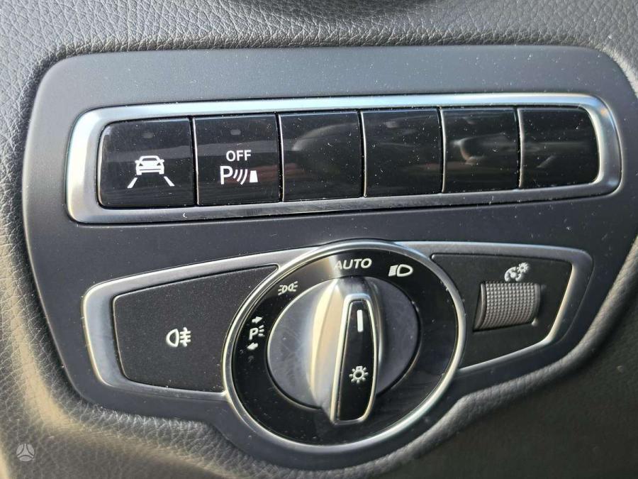 Grey Mercedes-Benz GLC 220 2015 in Kaunas, with an engine capacity of 2.14 L and mileage of 238 thousand km for 15550 €, photo 22 on AUTOMOTO.COM.LV