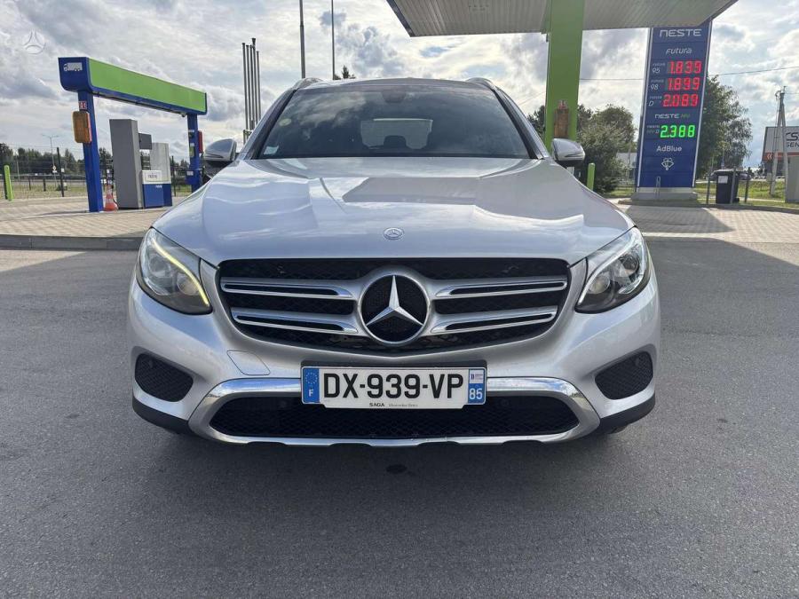 Pelēks Mercedes-Benz GLC 220 2015 Tauragė, ar dzinēja tilpumu 2.14 L un nobraukumu 260 tūkst. km par 13900 €, foto 3 vietnē AUTOMOTO.COM.LV