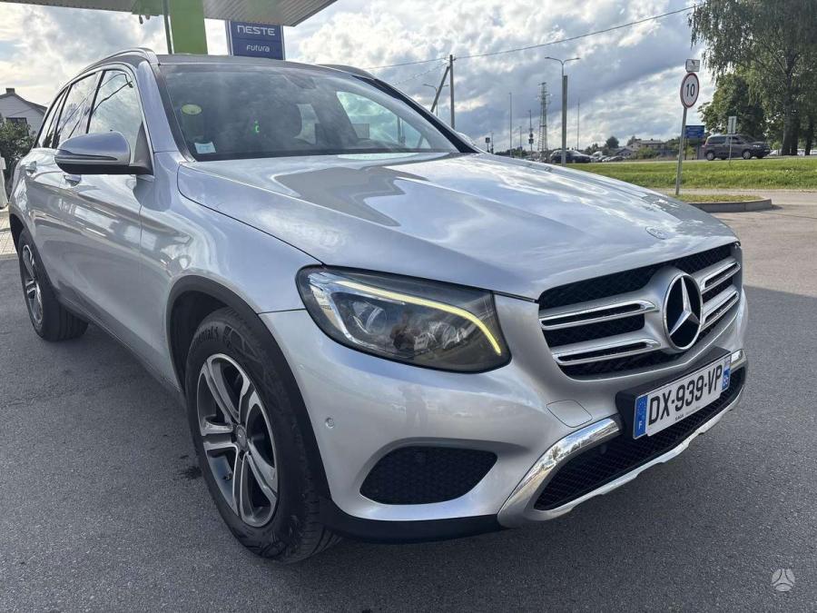 Pelēks Mercedes-Benz GLC 220 2015 Tauragė, ar dzinēja tilpumu 2.14 L un nobraukumu 260 tūkst. km par 13900 €, foto 4 vietnē AUTOMOTO.COM.LV
