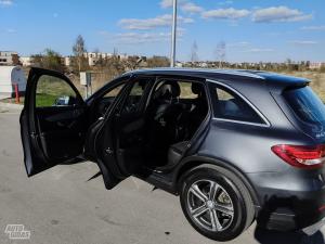 Pelēks Mercedes-Benz GLC 220 2016 Viļņa, ar dzinēja tilpumu 2.10 L un nobraukumu 275 tūkst. km par 18000 €, foto 8 vietnē AUTOMOTO.COM.LV