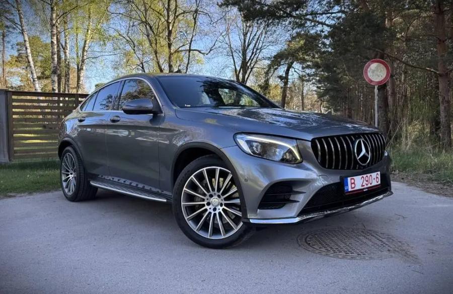 Grey Mercedes-Benz GLC 220 2016 in Jurmala, with an engine capacity of 2.20 L and mileage of 224 thousand km for 22000 €, photo 4 on AUTOMOTO.COM.LV