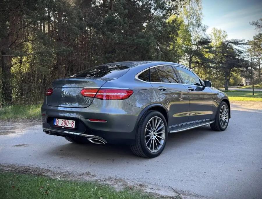 Grey Mercedes-Benz GLC 220 2016 in Jurmala, with an engine capacity of 2.20 L and mileage of 224 thousand km for 22000 €, photo 5 on AUTOMOTO.COM.LV