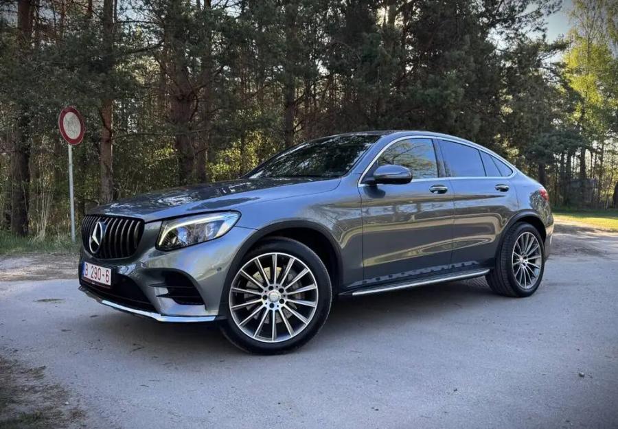Grey Mercedes-Benz GLC 220 2016 in Jurmala, with an engine capacity of 2.20 L and mileage of 224 thousand km for 22000 €, photo 8 on AUTOMOTO.COM.LV