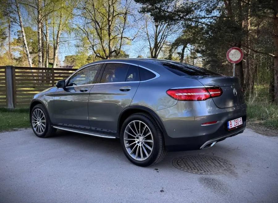 Grey Mercedes-Benz GLC 220 2016 in Jurmala, with an engine capacity of 2.20 L and mileage of 224 thousand km for 22000 €, photo 11 on AUTOMOTO.COM.LV