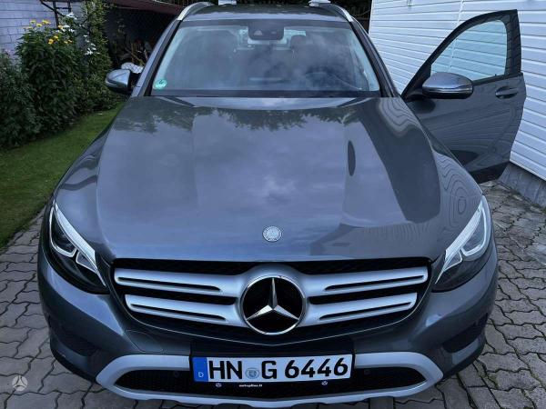 Pelēks Mercedes-Benz GLC 220 2016 Viļņa, ar dzinēja tilpumu 2.14 L un nobraukumu 280 tūkst. km par 15950 €, foto 3 vietnē AUTOMOTO.COM.LV