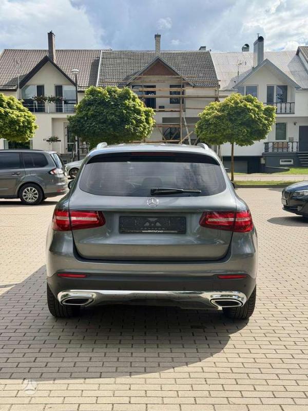 Grey Mercedes-Benz GLC 220 2016 in Prienai, with an engine capacity of 2.14 L and mileage of 280 thousand km for 15950 €, photo 7 on AUTOMOTO.COM.LV