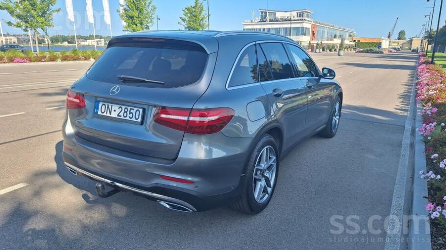 Pelēks Mercedes-Benz GLC 220 2016 Rīga, ar dzinēja tilpumu 2.20 L un nobraukumu 285 tūkst. km par 19500 €, foto 5 vietnē AUTOMOTO.COM.LV
