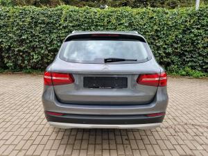 Pelēks Mercedes-Benz GLC 220 2016 Viļņa, ar dzinēja tilpumu 2.14 L un nobraukumu 280 tūkst. km par 14950 €, foto 9 vietnē AUTOMOTO.COM.LV