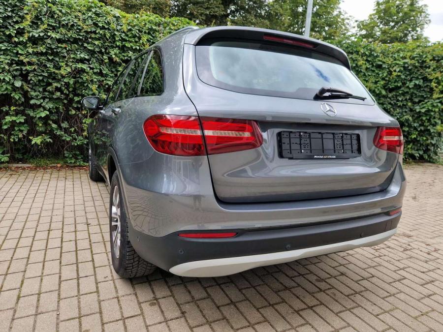 Pelēks Mercedes-Benz GLC 220 2016 Viļņa, ar dzinēja tilpumu 2.14 L un nobraukumu 280 tūkst. km par 14950 €, foto 10 vietnē AUTOMOTO.COM.LV