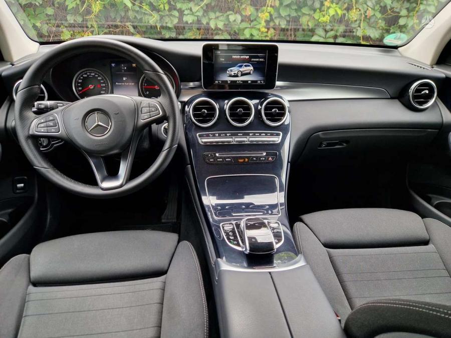 Pelēks Mercedes-Benz GLC 220 2016 Viļņa, ar dzinēja tilpumu 2.14 L un nobraukumu 280 tūkst. km par 14950 €, foto 16 vietnē AUTOMOTO.COM.LV