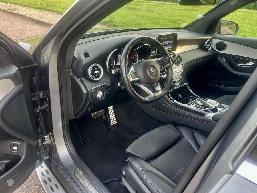 Grey Mercedes-Benz GLC 220 2016 in Kaunas, with an engine capacity of 2.20 L and mileage of 239 thousand km for 17250 €, photo 25 on AUTOMOTO.COM.LV