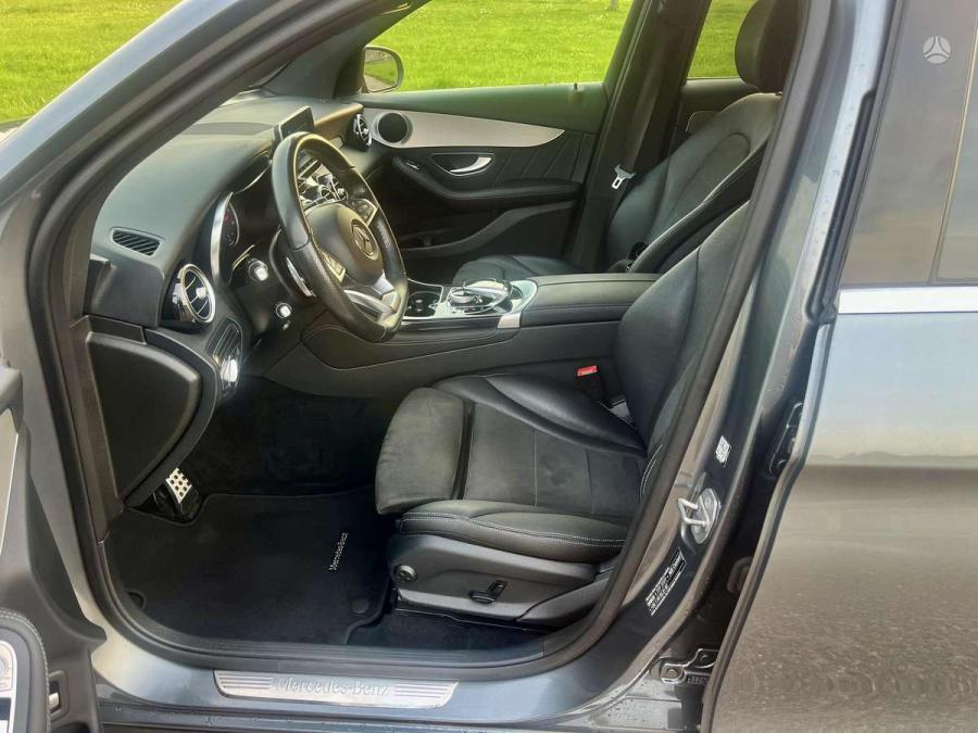 Grey Mercedes-Benz GLC 220 2016 in Kaunas, with an engine capacity of 2.20 L and mileage of 239 thousand km for 17250 €, photo 26 on AUTOMOTO.COM.LV