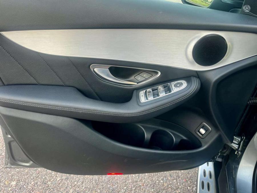 Grey Mercedes-Benz GLC 220 2016 in Kaunas, with an engine capacity of 2.20 L and mileage of 239 thousand km for 17250 €, photo 29 on AUTOMOTO.COM.LV