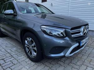 Grey Mercedes-Benz GLC 220 2016 in Vilnius, with an engine capacity of 2.14 L and mileage of 280 thousand km for 14650 €, photo 4 on AUTOMOTO.COM.LV