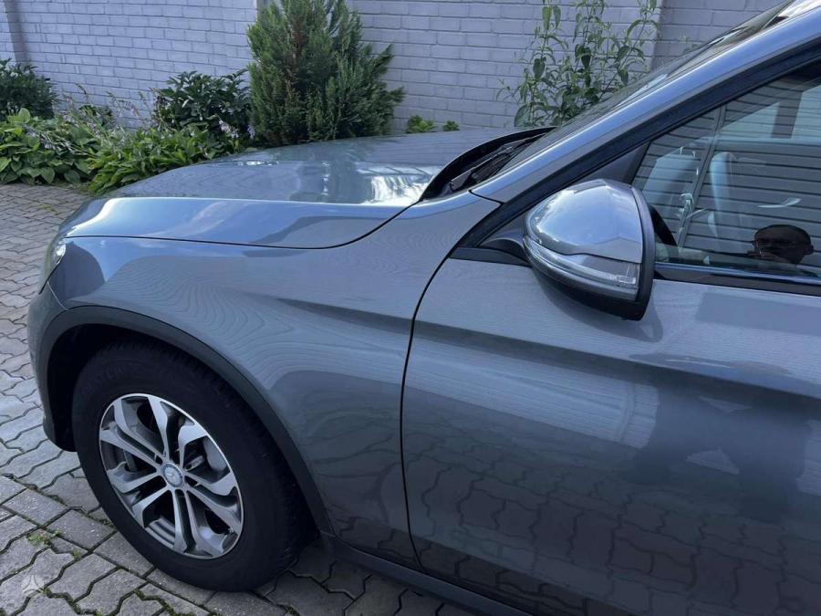 Grey Mercedes-Benz GLC 220 2016 in Vilnius, with an engine capacity of 2.14 L and mileage of 280 thousand km for 14650 €, photo 10 on AUTOMOTO.COM.LV